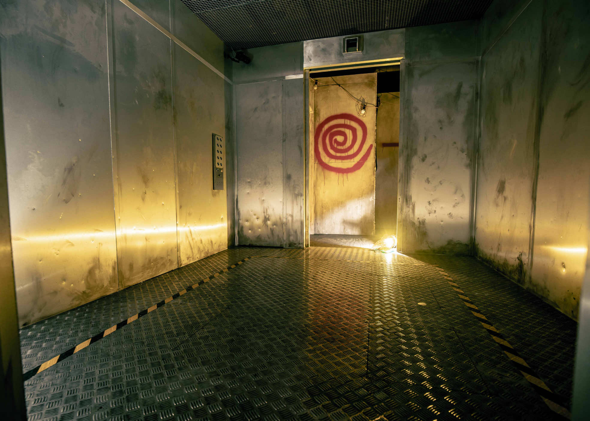 Saw: Escape Experience London | Live Escape Room Adventure